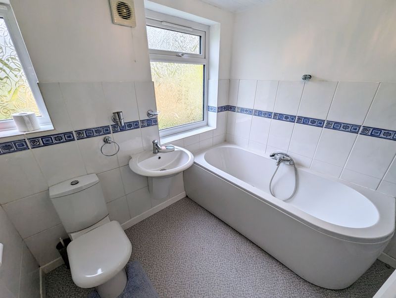 Shorthill, Lea Cross, Shrewsbury, SY5 8JE | Zaza Johnson & Bath